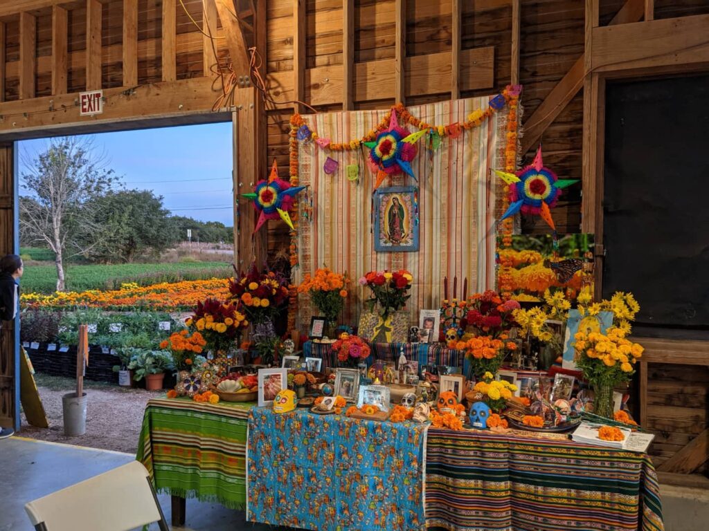 Día de los Muertos Floral Arrangements - American Grown Flowers